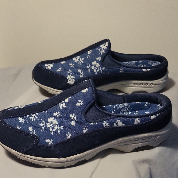 Easy Spirit | Shoes | Easy Spirit Blue And White Mules With Cushioned ...